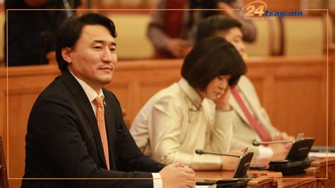 Г Дамдинням Манай Нямбаа ч зоригтой хүн дээ