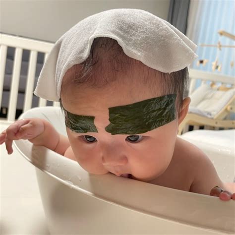 [촉감놀이]미역촉감놀이 5개월 첫촉감놀이후기 첫촉감놀이추천 네이버 블로그