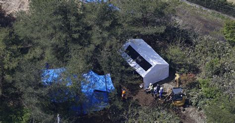 秋田市内の空き地から遺体発見 2年前から行方不明の女性か [写真特集3 4] 毎日新聞