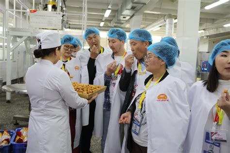 Үндэсний үйлдвэрлэгчид Талх Чихэр ХК ийн үйл ажиллагаатай танилцлаа