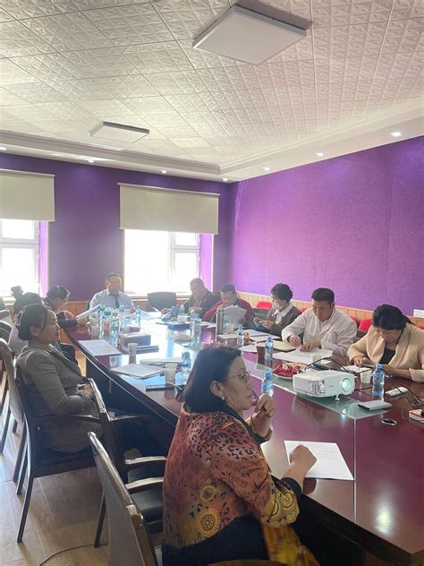 Өвөрхангай аймгийн Гучин Ус сумын Засаг даргын Тамгын газар Added A New