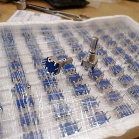 Mua Núm Xoay Encoder Công Tắc Vô Cấp Ec11 Giá Rẻ Nhất Tecki Vn