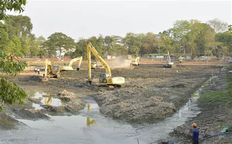 နိုင်ငံတော်စီမံအုပ်ချုပ်ရေးကောင်စီဥက္ကဋ္ဌ နိုင်ငံတော်ဝန်ကြီးချုပ်ဗိုလ်ချုပ်မှူးကြီး မင်းအောင်လ