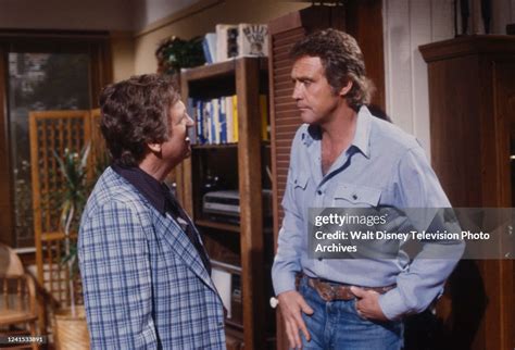 Shecky Greene Lee Majors Appearing In The Abc Tv Show Fall Guy News