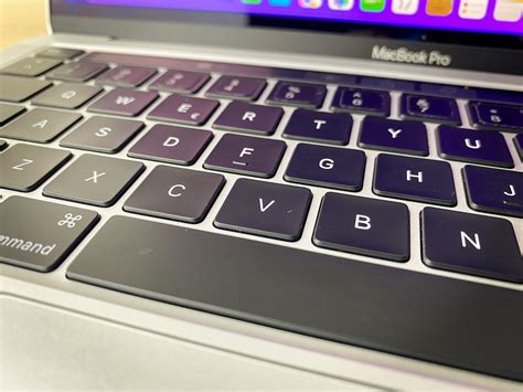 apple macbook pro m2 2022 like new