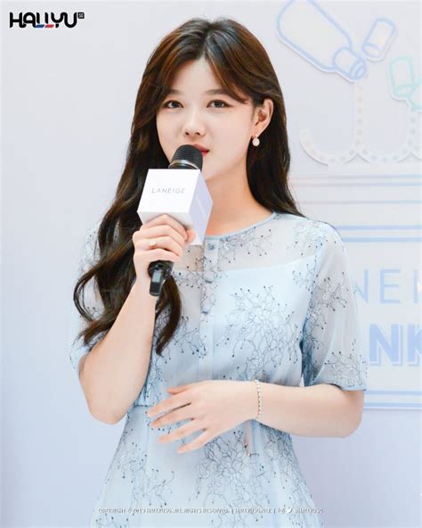 10 Fakta Menarik Tentang Kim Yoo Jung Mantan Artis Cilik Yang Semakin