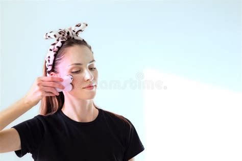 Best Microcurrent Devices Reduces Wrinkles Improves Skin Elasticity