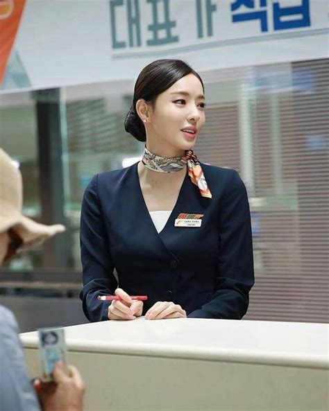 드라마 설정 때문에 승무원 의상 입은 이다희 인스티즈instiz 인티포털