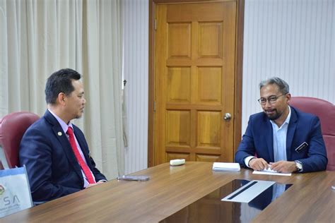 Sesi Kunjungan Hormat Ybrs Gs Haji Azlikamil Bin Napiah Ketua Pengarah Agensi Angkasa