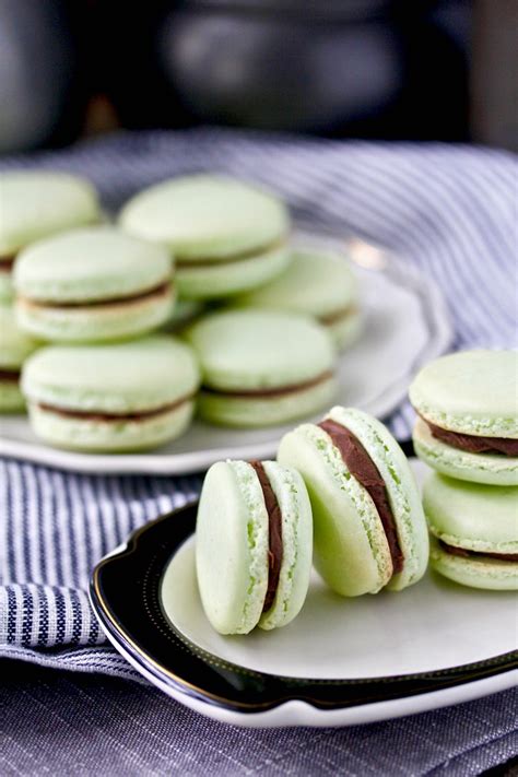 Mint Chocolate French Macarons Karens Kitchen Stories