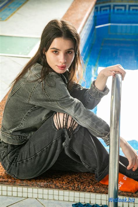 Wetlook Girl In Denim Gets Wet In The Big Pool R Wetlookgirls