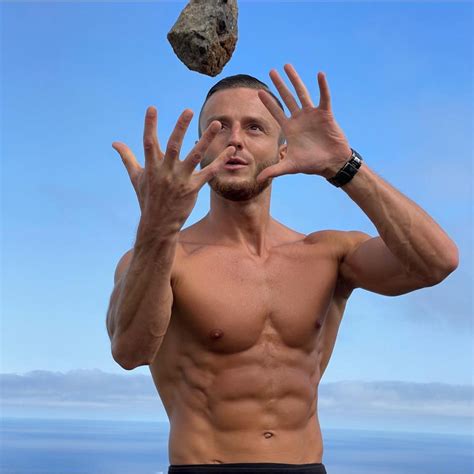 Романів Ростислав тренер сексуального тіла Ростиславе а чому Ви стали дієтологом У вас