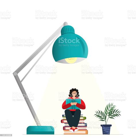 램프 아래에서 책을 읽는 행복한 작은 여자 취미 개념 교육 개념 평면 벡터 삽화 가정 생활에 대한 스톡 벡터 아트 및 기타 이미지 가정 생활 검사 보기 공부 Istock