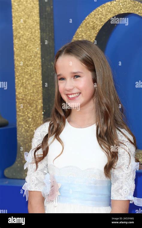 Alisha Weir Matilda Il Musical Immagini E Fotografie Stock Ad Alta
