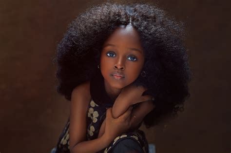 5 წლის ნიგერიელი გოგონა მსოფლიოს ულამაზეს ბავშვად აღიარეს მშობლები