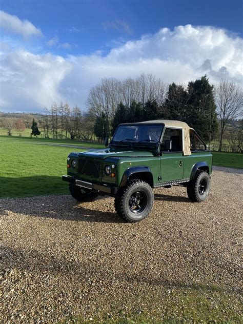 88 109 Extended Bikini Cab Canvas Hood Awt Trim Centre