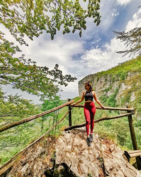 🏞️ Еко пътека Боров камък Врачански Балкан 🇧🇬 С Margitakiryakova пак не бяхме дочели 😂 и се
