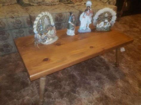 Wooden Coffee Table Contents Not Included Baer Auctioneers Realty Llc