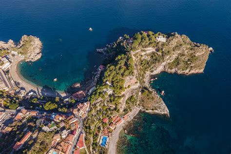 รูปภาพAzzurra – เลือกดูภาพถ่ายสต็อก เวกเตอร์ และวิดีโอ3,047 | Adobe Stock