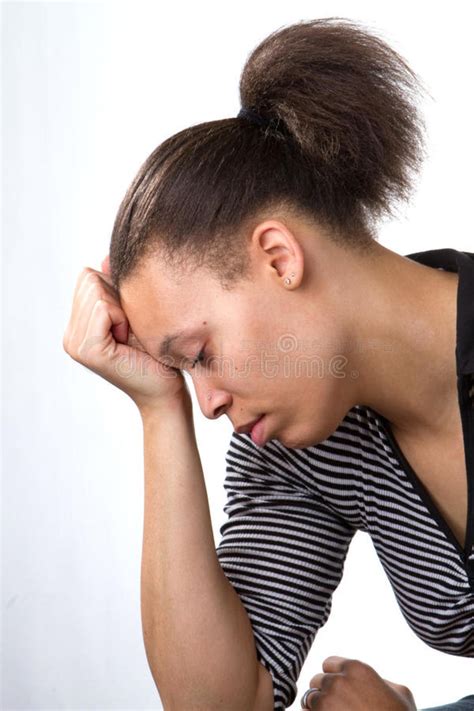 悲伤高清图片 抑郁症妇女 抑郁症妇女图片免费下载 5092937345 千图网pro