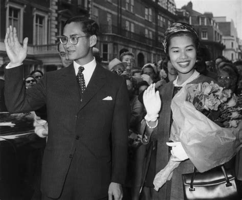 ในหลวง ร 9 ครบรอบ 60 ปี ของการเสด็จเยือนสหราชอาณาจักร พระราชกรณียกิจทางการทูตที่สำคัญ Bbc