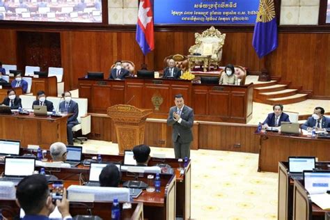 សម្តេចតេជោ ហ៊ុន សែន អញ្ជើញចូលរួមប្រជុំសភា បោះឆ្នោតជ្រើសតាំង ឯកឧត្តម ឌិត ទីណា
