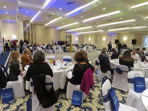 Плакет и грамота за „Лакпром“ АД БЪЛГАРСКА ТЪРГОВСКО ПРОМИШЛЕНА ПАЛАТА