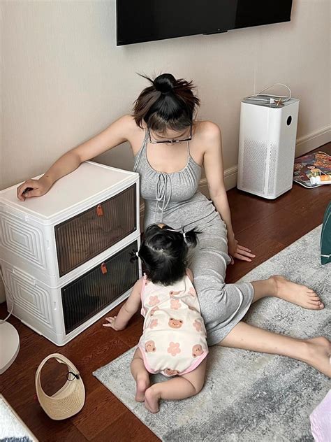 潘潘的带娃日记 On Twitter 推友、说我很辛苦，给我买了好多东西、打了好多钱。我怎么好意思收。 那我就用身体还账把。哈哈哈 Lpllj7ush5