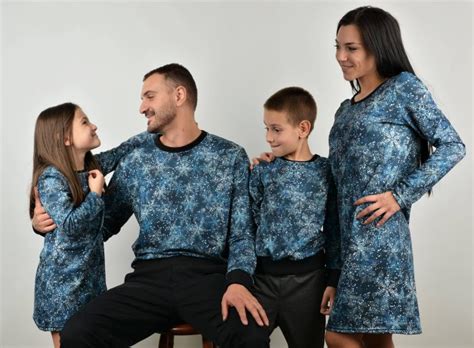 Коледни Дрехи за Мама и Бебе или Дете Snowflakes