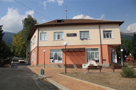 Selo Bg Антон е село в Западна България То е единственото населено място в община Антон