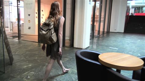 Barefoot Walk Eporner