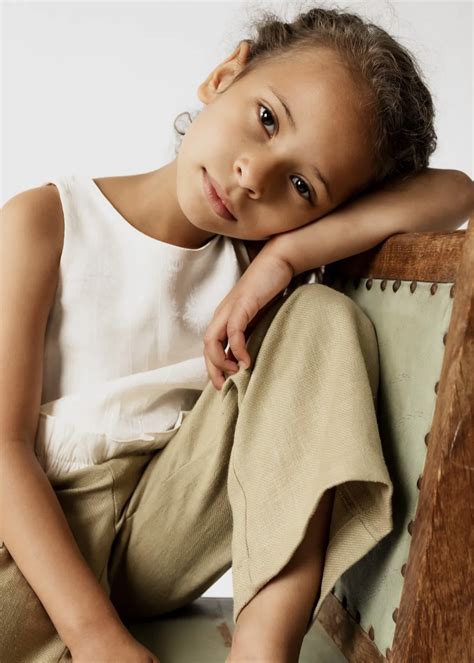 Cataleya The Model Booker