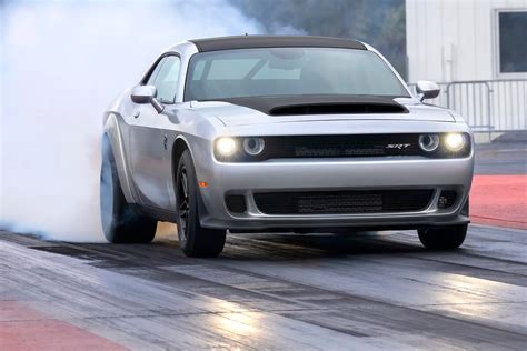 Most Inefficient Muscle Cars Of 2023 Will Ruin You At The Pumps