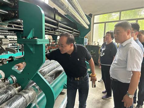 江苏省纺织工业协会名誉会长谢明江苏省服装协会名誉会长郁冰及陕西科技控股集团调研人员一行莅临五洋纺机调研指导 五洋纺机有限公司
