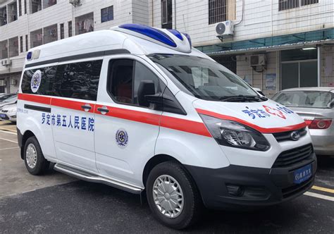 福特新全顺v362救护车“小身体，大本事”救护车医疗设备120救护车救护车改装厂家广州市德晟医疗设备有限公司