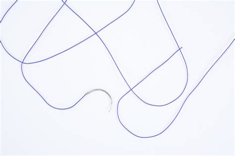 봉합사 재료 클로즈업 의학 치과에서 상처를 봉합하기위한 실 비단에 대한 스톡 사진 및 기타 이미지 비단 성형수술 강철 Istock