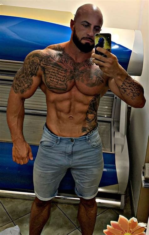 Pin De Miguel Montanita Em Hombres Musculosos Tatuados Homens