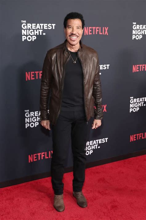 Lionel Richie Knows What Pregnant Sofia Richie Won T Name Her Baby