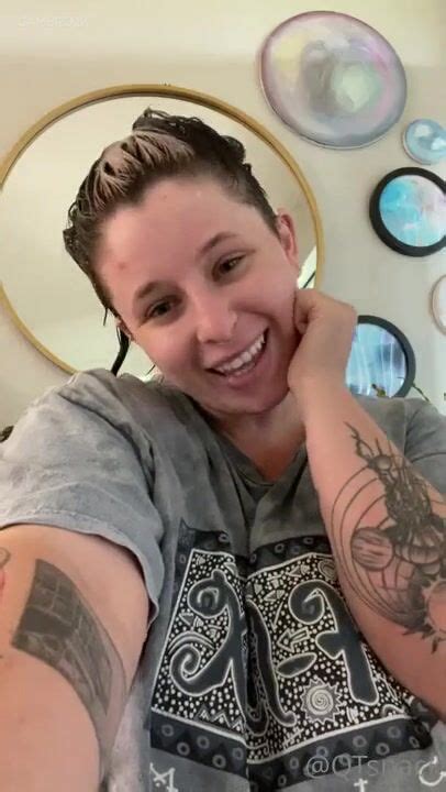 Qtsnack Qtsnack Watch Me Get Naked For You As I Procrastinate On House Chores And Talk About