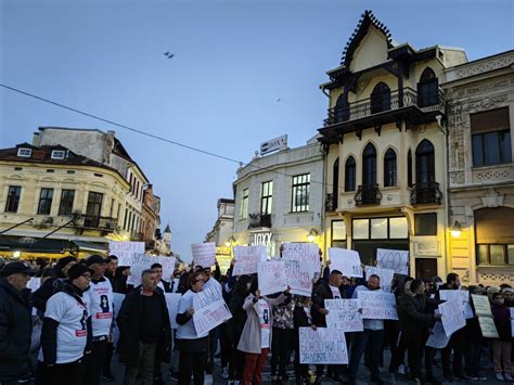 „Правда за Јана” битолчани со мирен протест на Магнолија Бабам Битола