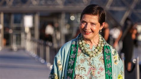 Isabella Rossellini Sfida I Pregiudizi Con Le Sue Belle Rughe In