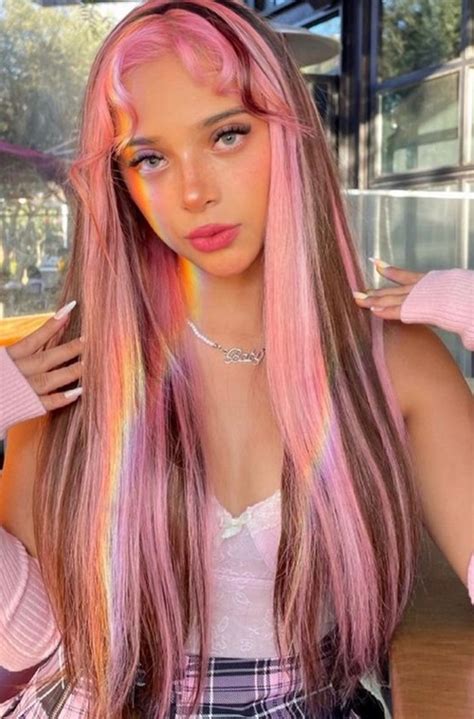 30 ไอเดียทำไฮไลท์ผมสีชมพูสวยๆ แบบที่กำลังฮิตตอนนี้ Ladyissue เว็บรีวิวเครื่องสำอาง ชุมชน