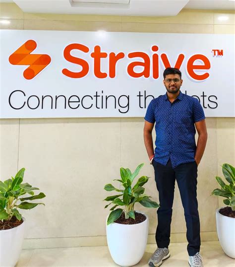 Internship Ai Softwaredevelopment Financialinsights Mcp Straive Agenticai Anshuman Tripathi