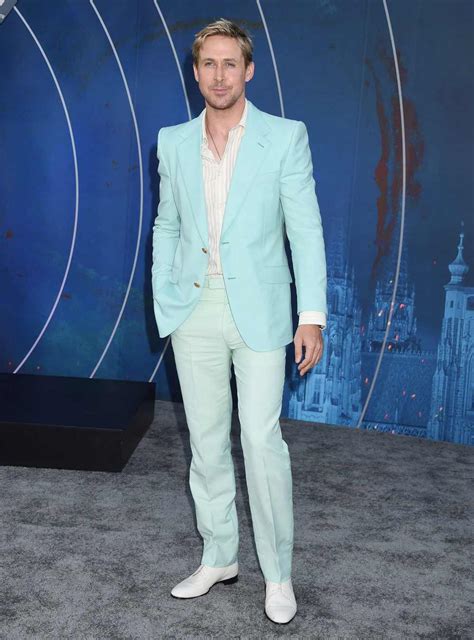 Ana De Armas Wears Metallic Gown At The Gray Man Premiere Photos