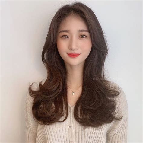 긴머리에 있는 소희 정님의 핀 긴 헤어스타일 레이어 헤어스타일 긴 머리 헤어스타일