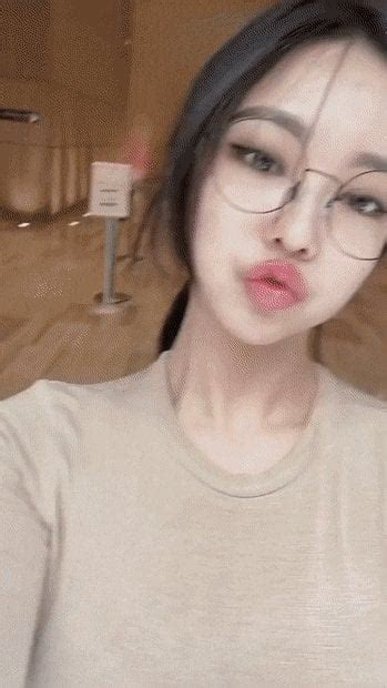 Tight And Busty R Prettyasiangirls
