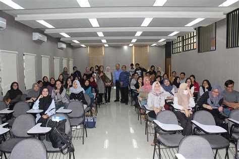Feb Ui Adakan English Camp Bagi Mahasiswa S1 Feb Ui Fakultas Ekonomi