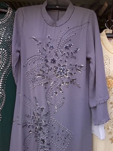 Tikar Sarawak Jubah Manik Dan Labuci