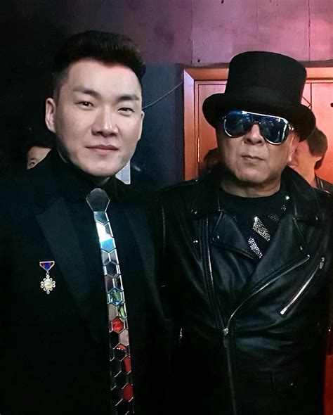 Дүү нарыг минь Чингис Хаан Chinggis Khaan Group