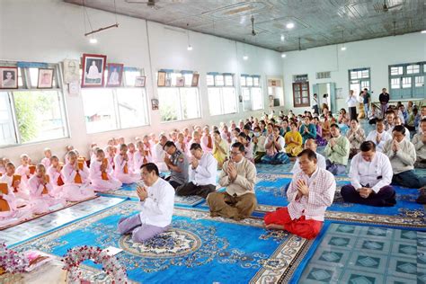 တနင်္သာရီတိုင်းဒေသကြီးဝန်ကြီးချုပ်ဦးမြတ်ကို သီလရှင်ဝတ်စုံများဆက်ကပ်လှူဒါန်းပွဲ အခမ်းအနားသို့ တက